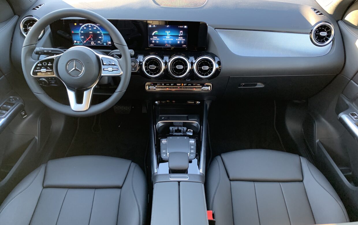 Mercedes-Benz GLA 250 - Beverly Hills Car Rental